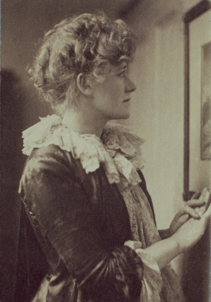 Portrait Photograph of Ellen Terry by Frederick Hollyer
