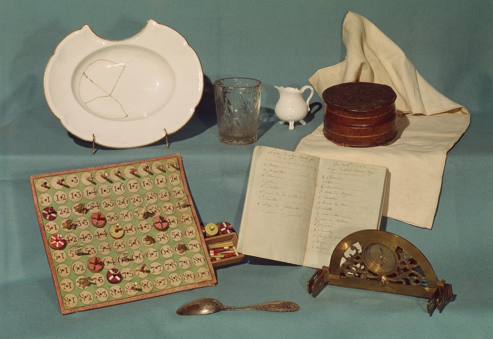 Objects Used by Louis XVI and the Royal Family During Their ...