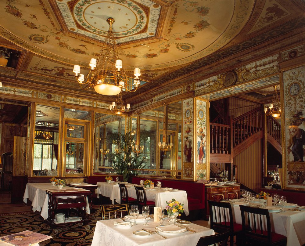 Inside view of the restaurant Le Grand Vefour in the gardens of the ...