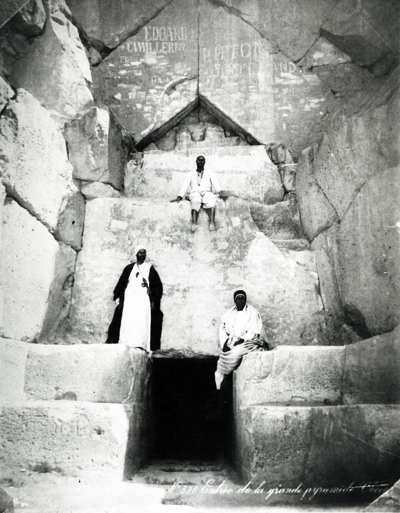 Entrance of the Great Pyramid of Cheops by Langaki