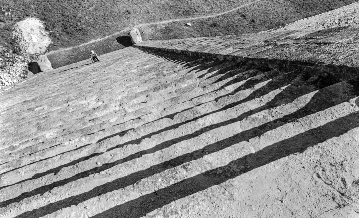 Steps ascending the Mayan monumental ruin, Chichen Itza pyramid